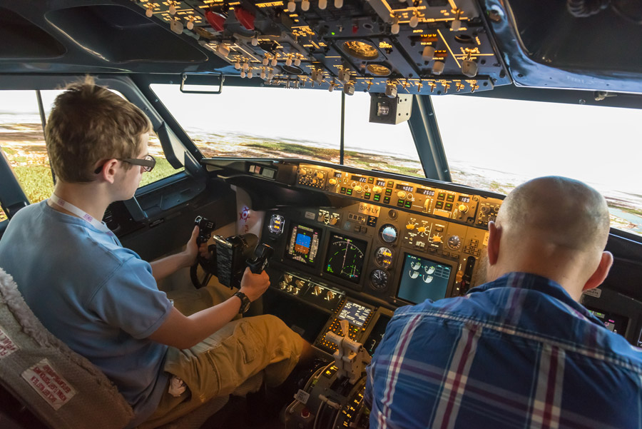 simulateur-cockpit-avion - INNOV'events : Agence événementielle Innovante